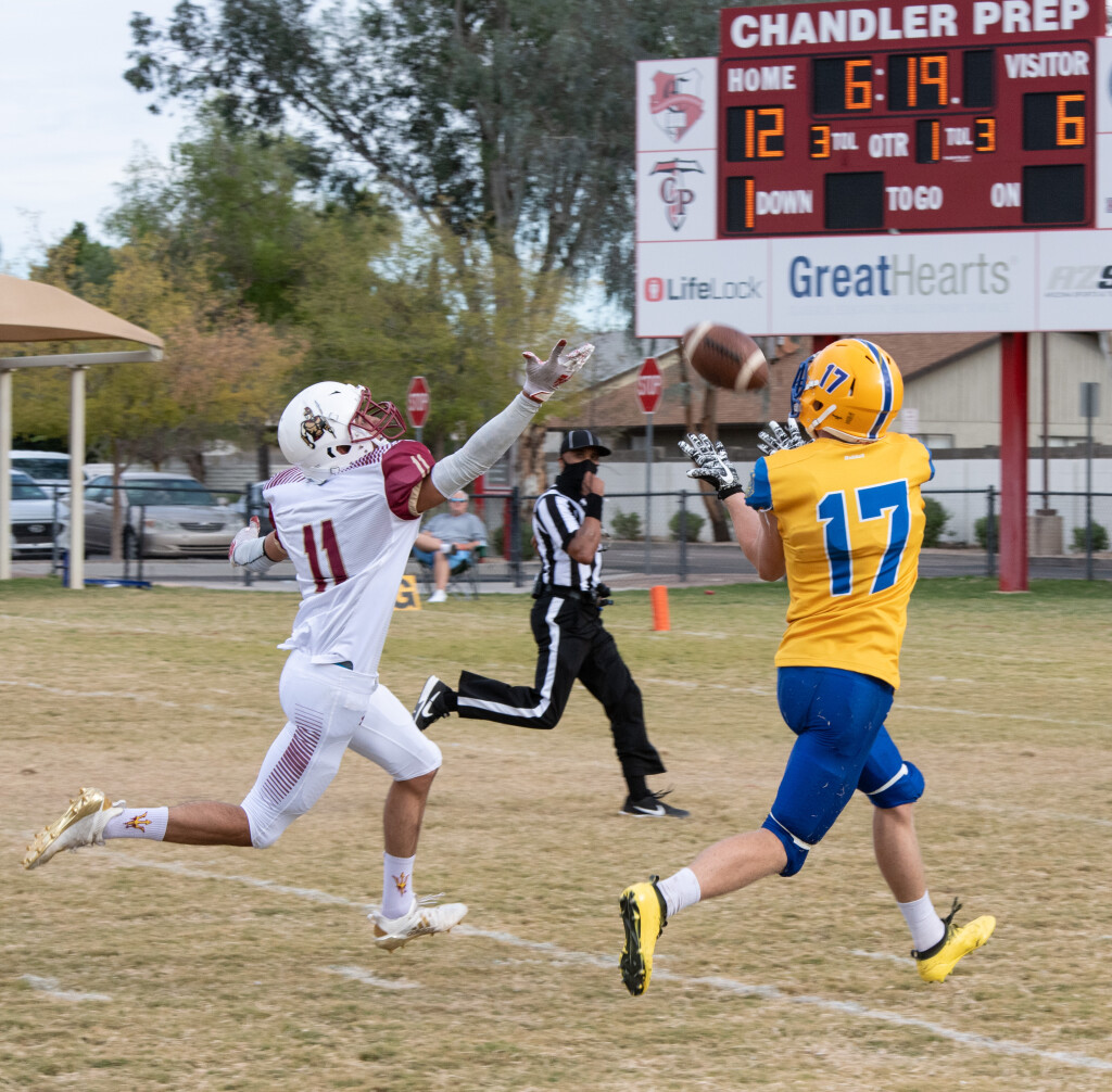 Knights football team finishes second in East division – De Equitibus